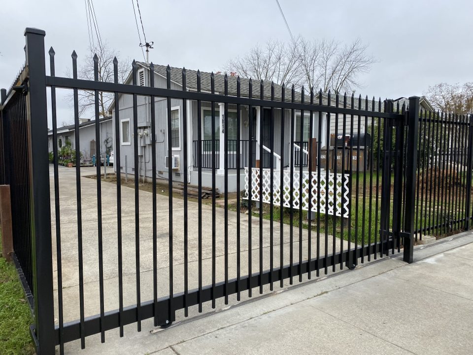 Curve Top Industrial Commercial Slide 8ft Tall Drive Way Gate ...
